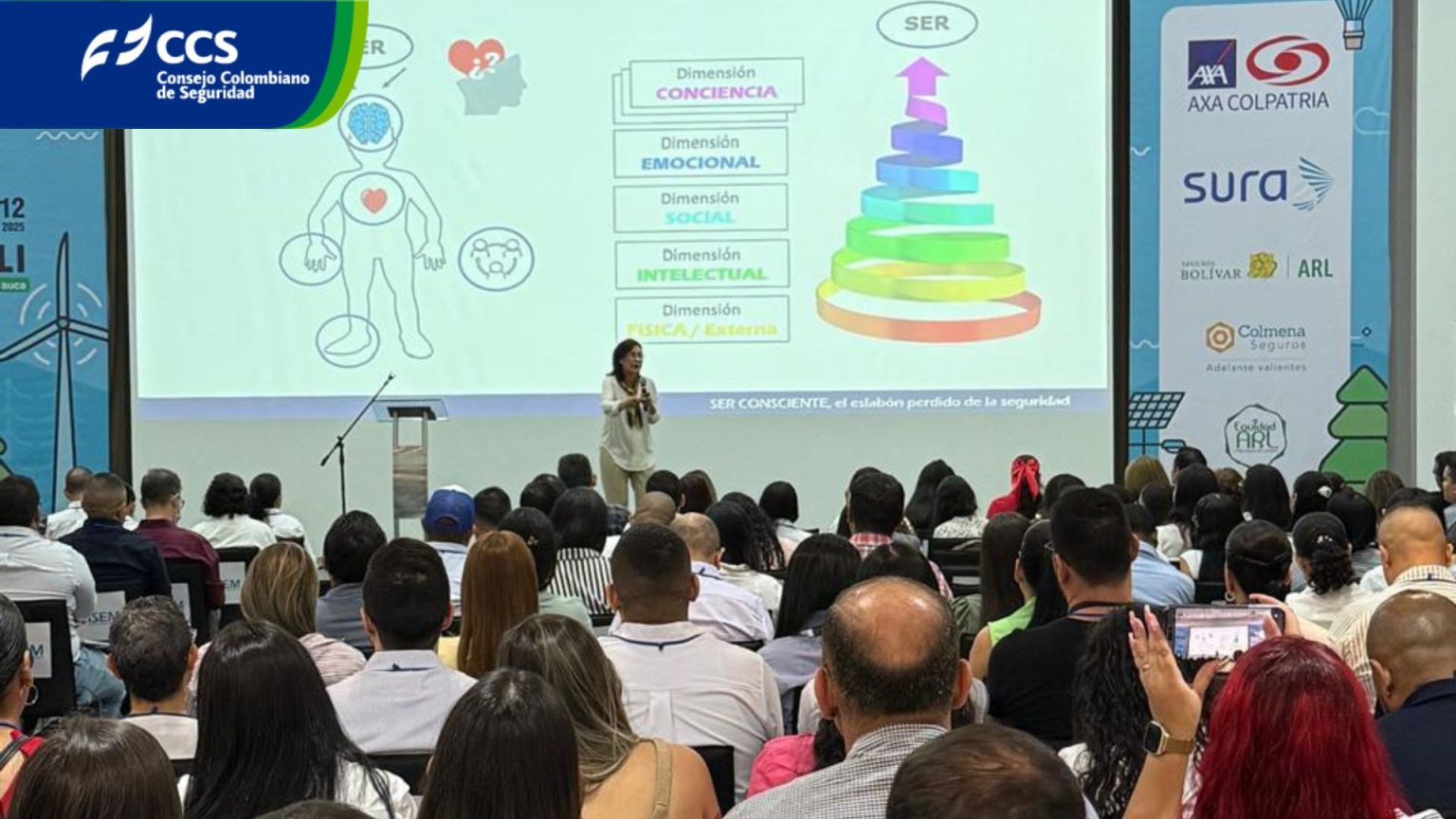 Conozca el catálogo de señalización para promover entornos laborales más seguros - ccs.org.co